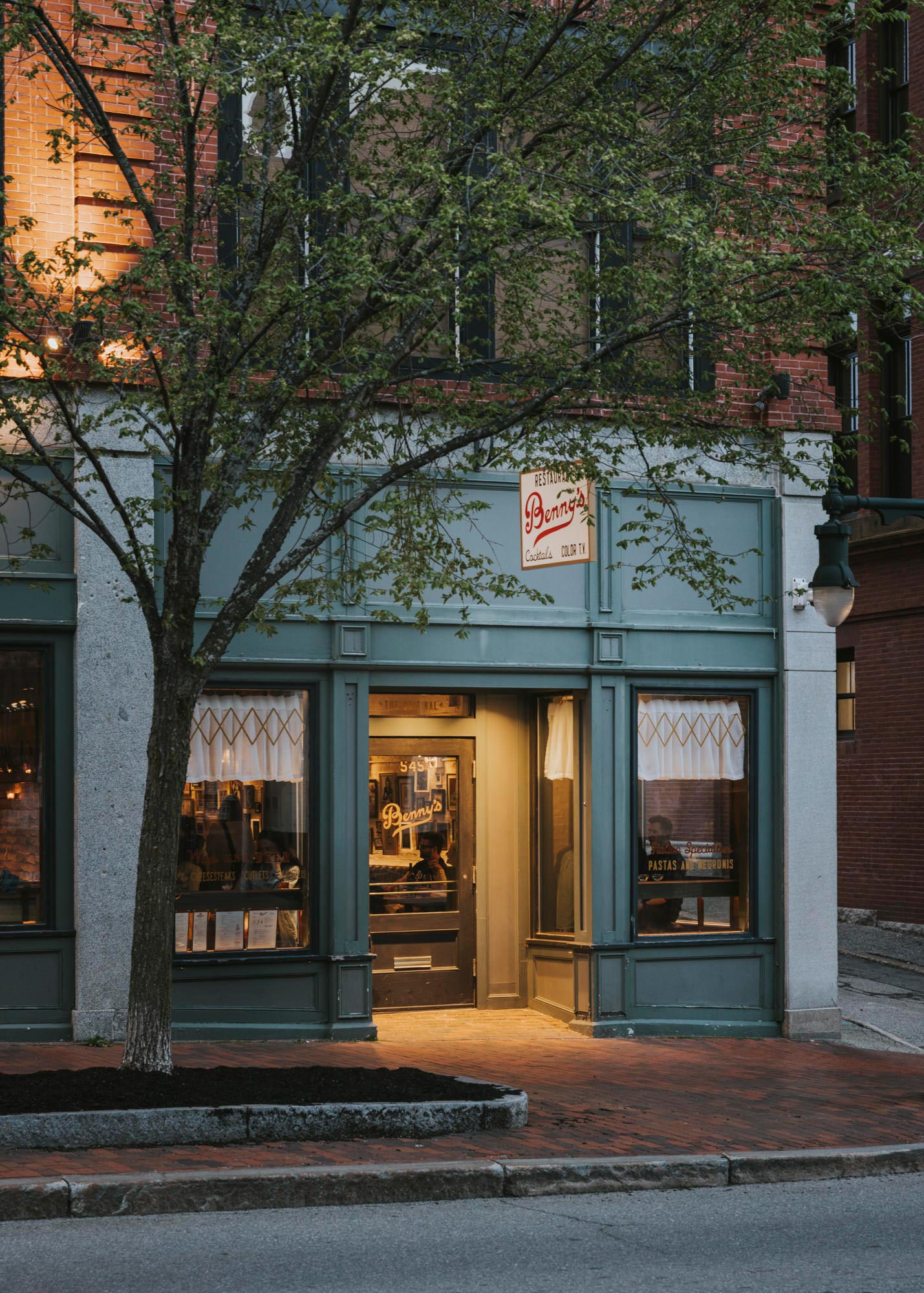 Benny's – Mey & Co